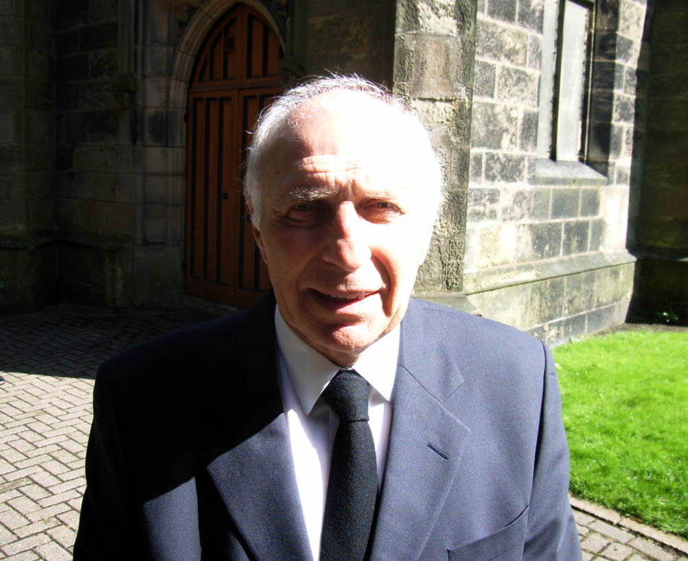 Mike Up Close With Wolves Fans – Wolves Heroes