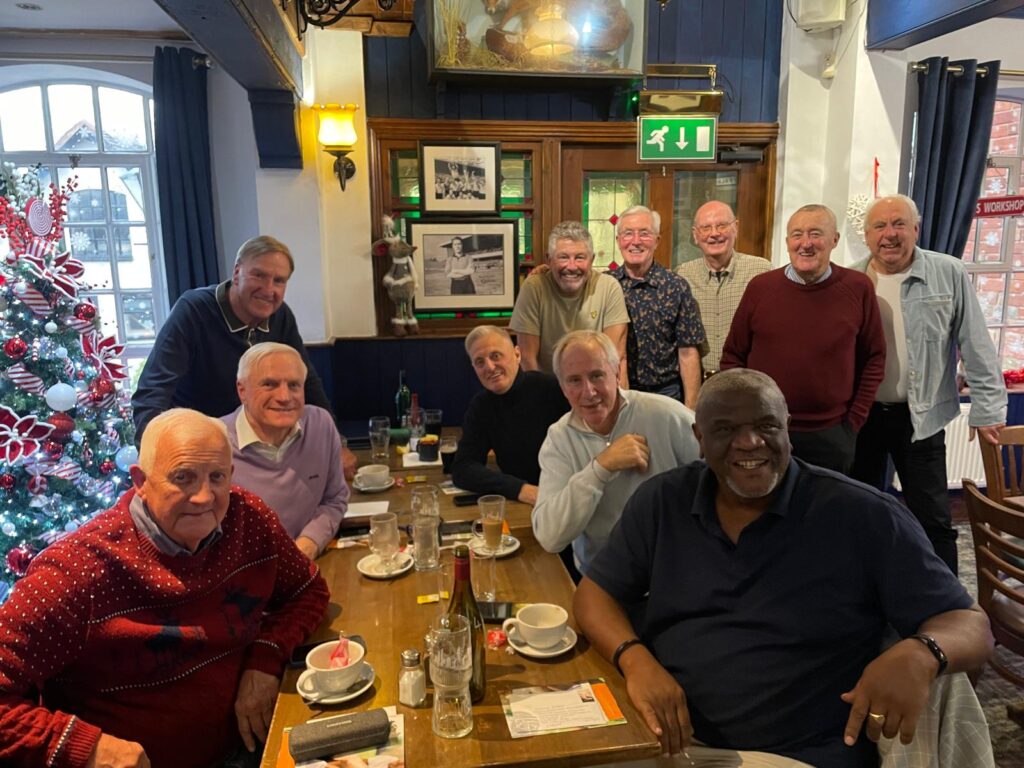 Step Into Christmas – Wolves Heroes